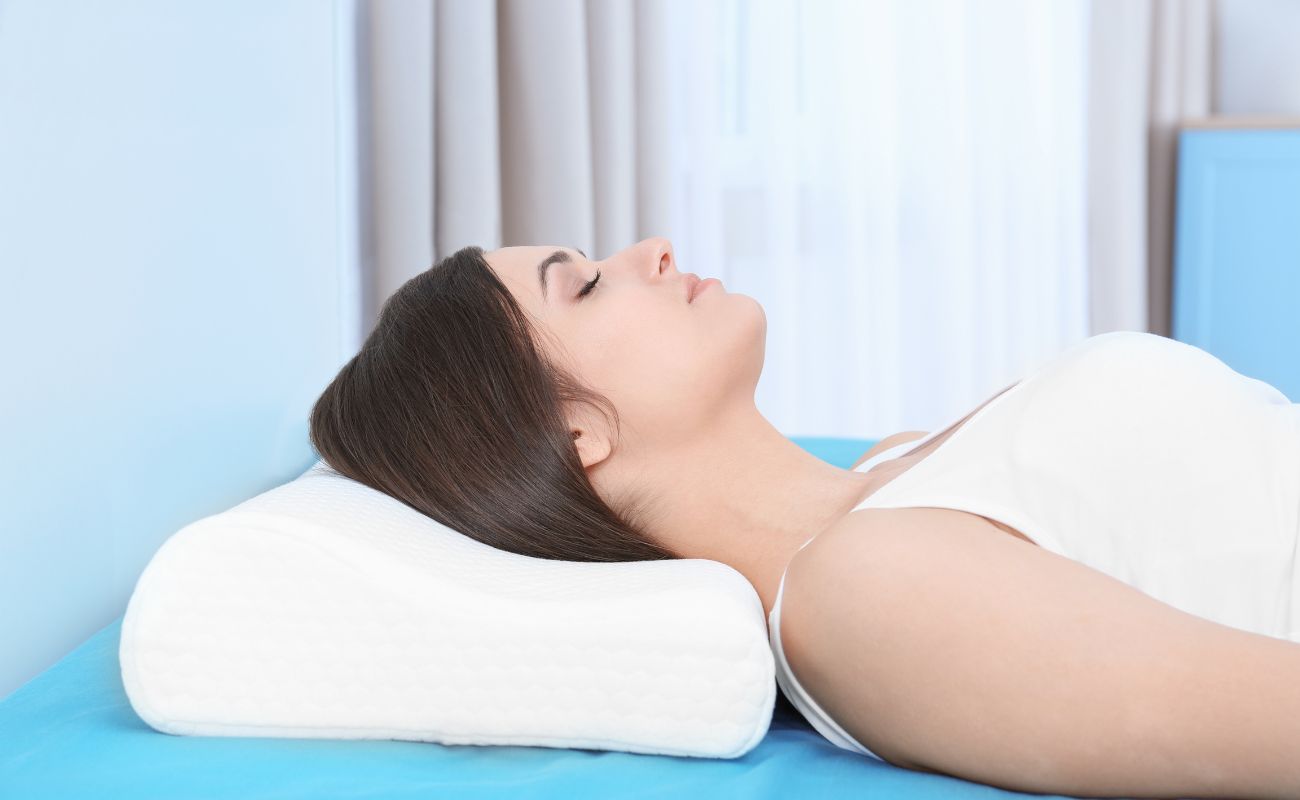 How Good Sleeping Posture Helps Your Back