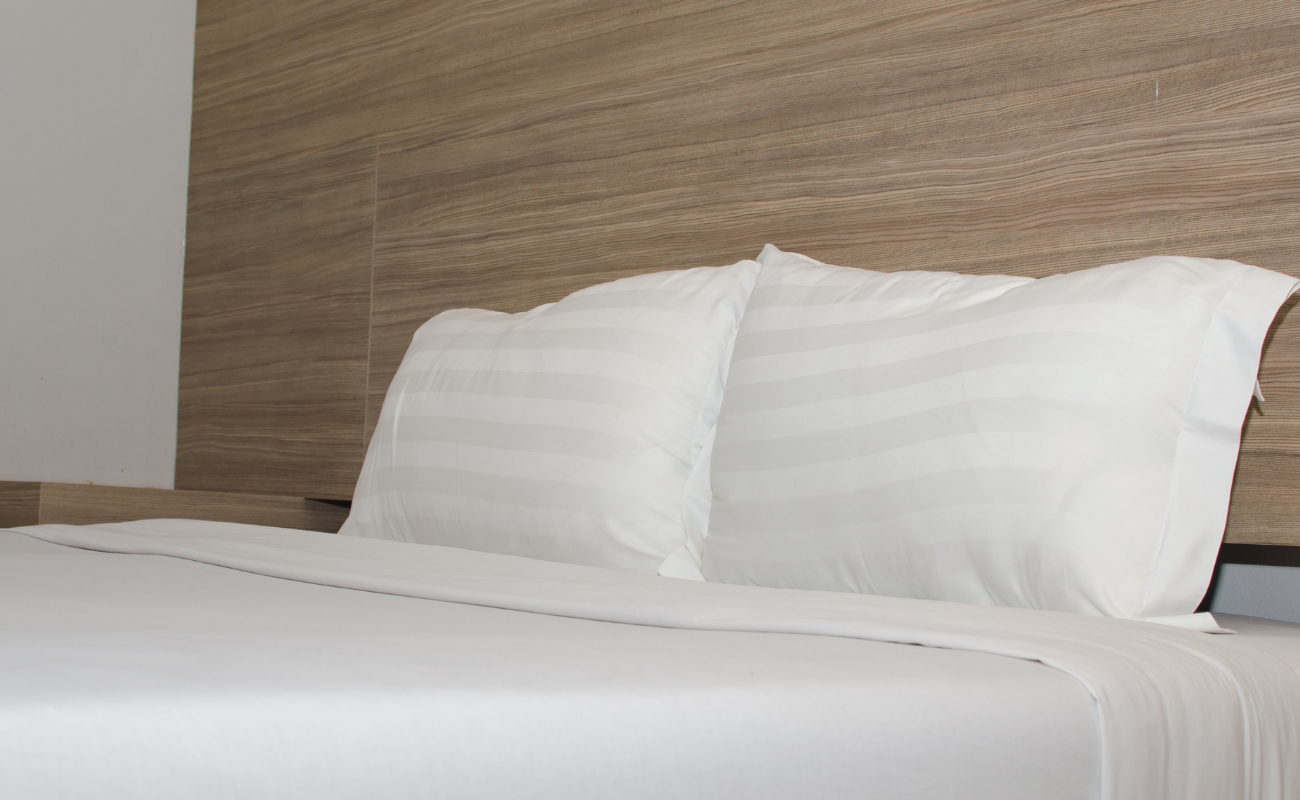 What Makes a Good Pillow? (Your Guide to Restful Sleep)